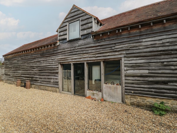 Brandeers Long Barn, Pet Friendly, With A Garden In Minety - South Cerney