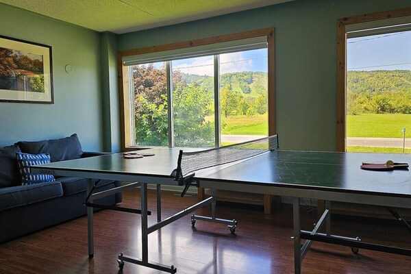 Just Steps From Blue With The Perfect View! 7br - Ontario