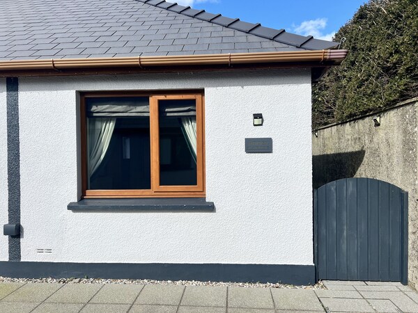The Annexe, Pet Friendly, With A Garden In Kilgetty - Manorbier
