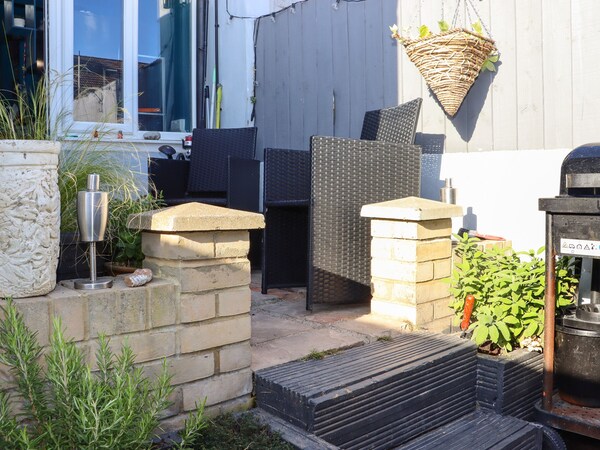 Comfortable Margate Home, Pet Friendly, With A Garden In Margate - Broadstairs