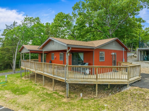 2br Duplex Cabin W/community Pool + Boat Dock - Kimberling City, MO