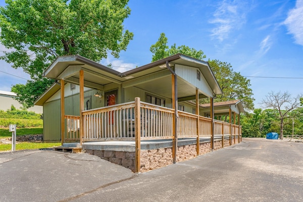 2br Duplex Cabin W/community Pool + Boat Dock - Table Rock Lake