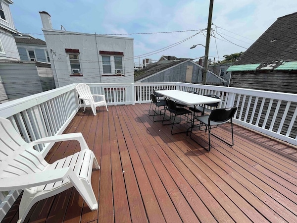Humble Abode -Comfortable 3 Bdrm Centrally Located - Atlantic City, NJ