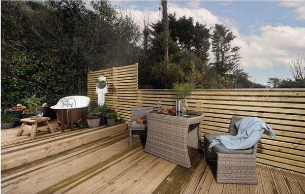Romantic Cornish Cabin W/outdoor Heated Bath Tub-sea-views.pet Friendly-parking! - Devon