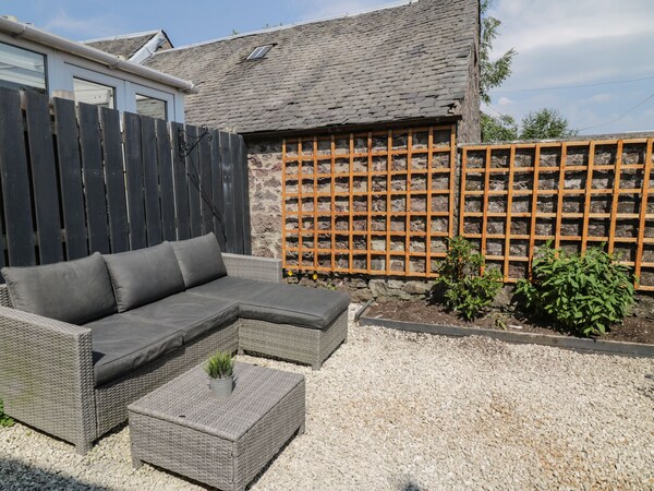 6 Kirkstyle, Pet Friendly, Character Holiday Cottage In Biggar - Biggar