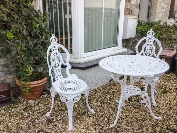 23 Beach Road, Pet Friendly, Country Holiday Cottage In Y Felinheli - Gwynedd