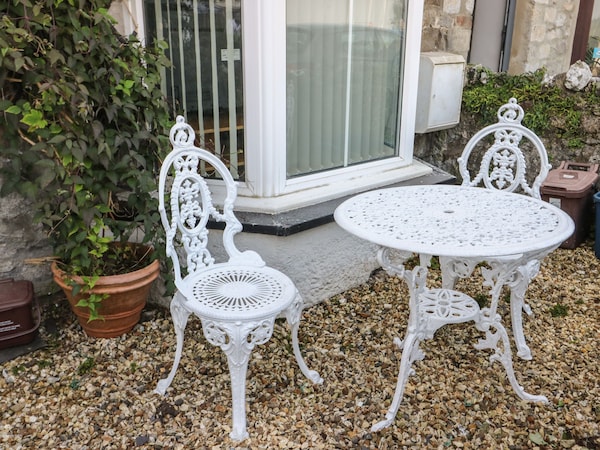 23 Beach Road, Pet Friendly, Country Holiday Cottage In Y Felinheli - Gwynedd