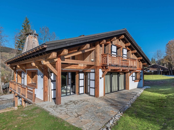 Luxury Chalet In Megève Sleeps 12 Cinema Room, Sauna, Near Ski Lifts - Megève