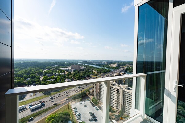 Rainey St Retreat/f1 Stay, Min To Ut, Moody, 6th - Travis Heights - Austin