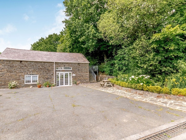 Garden Apartment, Pet Friendly, Country Holiday Cottage In Llandysul - Carmarthenshire