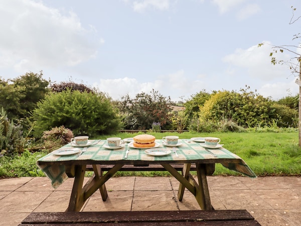 Mabel's View, Pet Friendly, With A Garden In East Allington, Devon - Kingsbridge