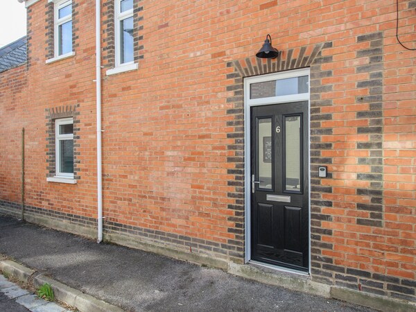 The Corner House, Country Holiday Cottage, With A Garden In Weymouth - Weymouth