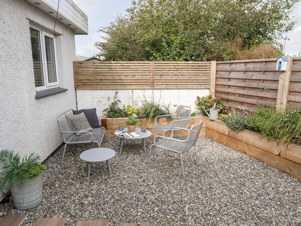 Hafan Bach, Pet Friendly, Character Holiday Cottage In Llanbedrog - Llanbedrog