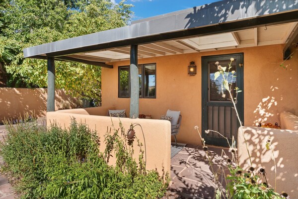 Adorable Santa Fe 3 Bedroom Home! - Santa Fe, NM