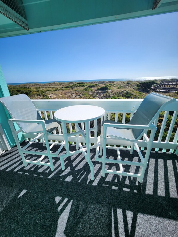 Seaspray 216, 2br, 2ba, 2nd Floor, Beach Front Condo, Atlantic Beach, Nc. - Morehead City, NC