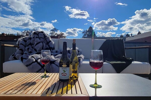 Station House Suite B~downtown Jacksonville~rooftop Patio~walking Distance To Britt! - Jacksonville, OR
