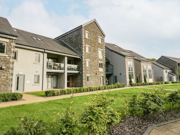 Watch Tree Apartment, Romantic, Country Holiday Cottage In Backbarrow - Grange-over-Sands