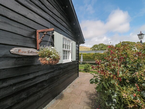 Rose Cottage, Pet Friendly, Character Holiday Cottage In Swanage - Swanage