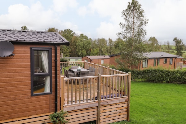 Meadowsweet Lodge, Pet Friendly, With A Garden In Arkholme - Kirkby Lonsdale