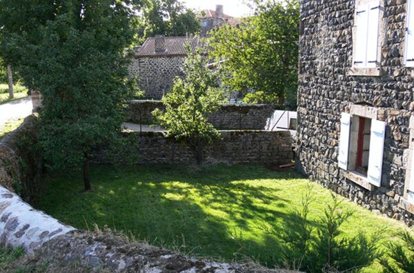 Homerez - Casa En Arlempdes, Campo - Coucouron