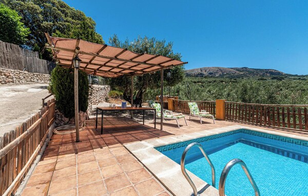 Homerez - Casa Encantadora En Montefrío Con Piscina Privada - Montefrío