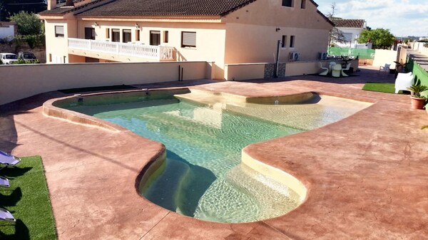 Homerez - Encantadora Villa En Godelleta Con Piscina Privada - Cheste