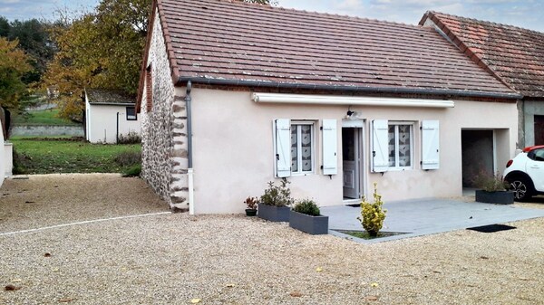 Homerez - Maison Charmante Avec Piscine à Estivareilles - Montluçon