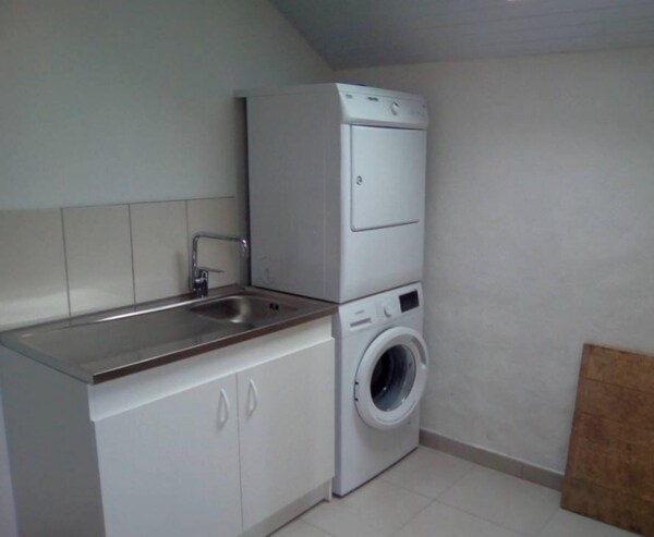 Homerez - Charming House Near Cast With Garden And Activities - Cast