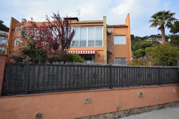 Homerez - Spacious House With Sea View In Lloret De Mar - 료렛 드 마르
