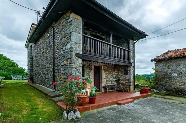 Homerez - Family House, Isongo, Fireplace - Ponga