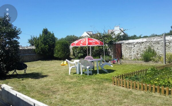 Homerez - Charming House Near Primelin With Garden And Terrace - Pointe du Raz
