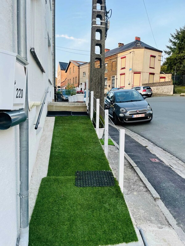 Homerez - Apartamento Charleroi - Aparcamiento Privado - Charleroi