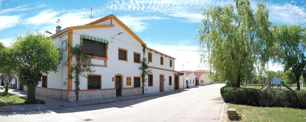Homerez - Casa Espaciosa Con Vista A La Montaña En Ivanrey - Ciudad Rodrigo