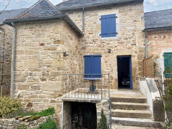 Homerez - Charmante Villa In Vimenet Met Tuin - Saint-Geniez-d'Olt