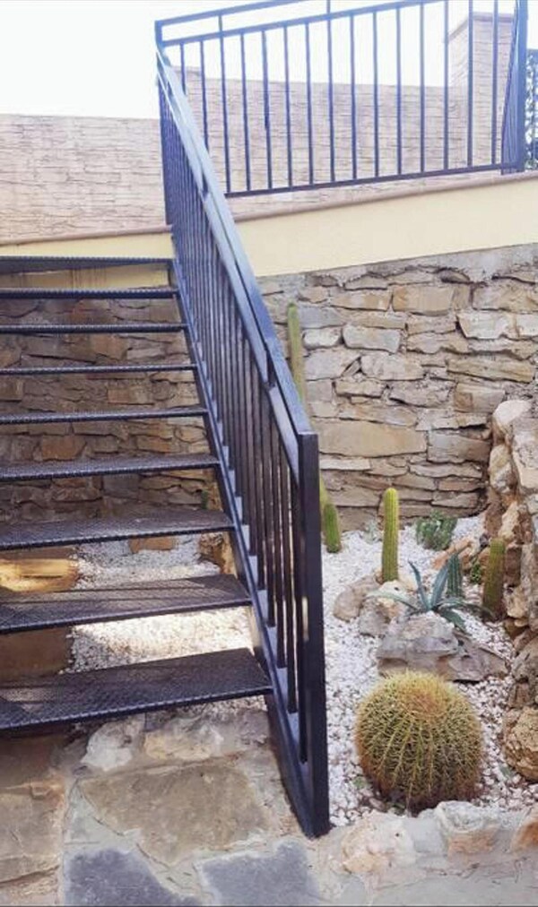 Homerez - Amazing Villa 6 Km Away From The Beach For 8 Ppl. With Swimming-pool - Calafell