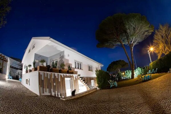 Homerez - Maison Spacieuse à Atalaia Avec Piscine Partagée - Atalaia