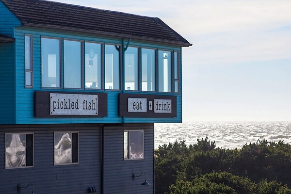 Pet-friendly Hotel! Indoor Pool And Sauna, Perfect For A Long Beach Getaway! - Long Beach, WA
