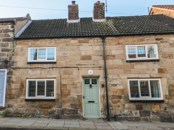 Inglenook Cottage, Pet Friendly, With Open Fire In Guisborough - Redcar