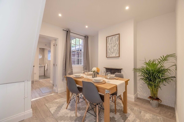 Cosy Cottage: Your Central Windsor Retreat - Buckinghamshire