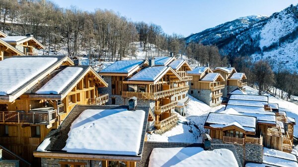 Landhaus, 10m Bis Zu Den Geschäften, Etage -1, Blick Berg, Fitness, Balkon, Kamin Oder Ofen Für Holz - Saint-Martin-de-Belleville