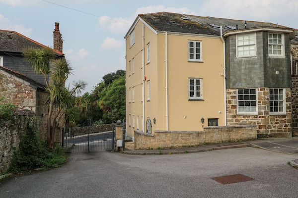 The Penthouse, Family Friendly In Helston - Porthleven
