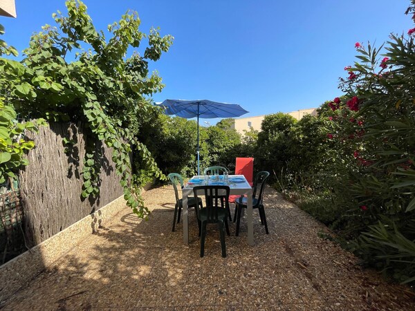 Joli 2 Pièces Avec Jardinet, Parking Privé, à 100m De La Plage - Sète - Sète