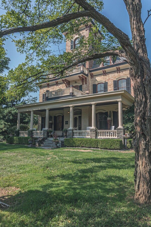 A Place You'll Surely Enjoy! Near Ulster Performing Arts Center, Free Parking - Rhinebeck, NY