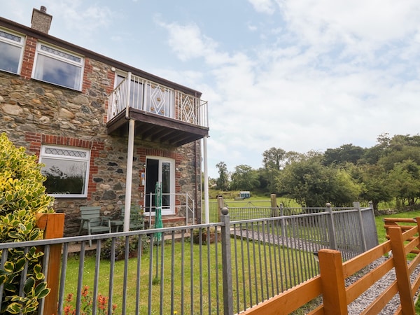 Coed Y Glyn Bach Equestrian, Pet Friendly, With A Garden In Penygroes - Llŷn Peninsula