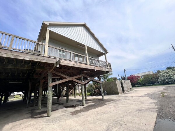 Blue Water Villa G - Coastal Realty Group - Grand Isle, LA