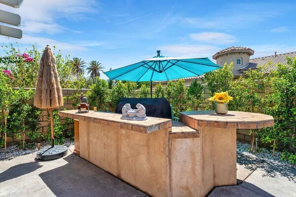 Golfer's Paradise! Pool-spa-bar-poker-games! - Indio, CA