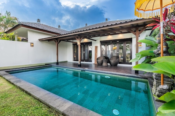 888 Residence Villa With Private Pool - Bali