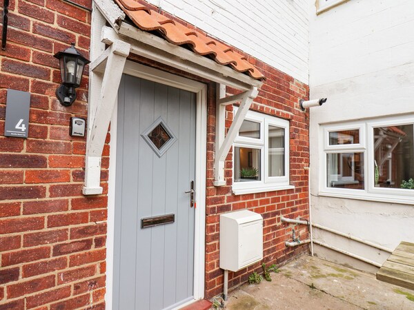4 Boulby Bank Top, Pet Friendly, With A Garden In Whitby - Ravenscar