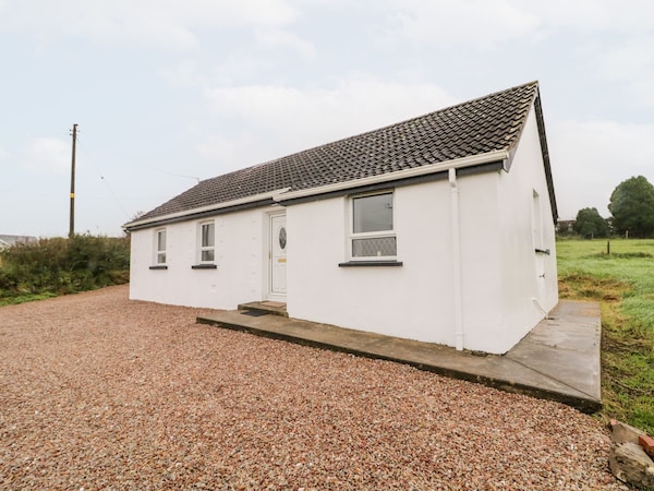 Rose Cottage, Pet Friendly, With A Garden In Omagh - Omagh