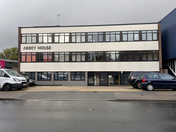 Horsham - Cosy, 1 Bedroom Apartment - Horsham